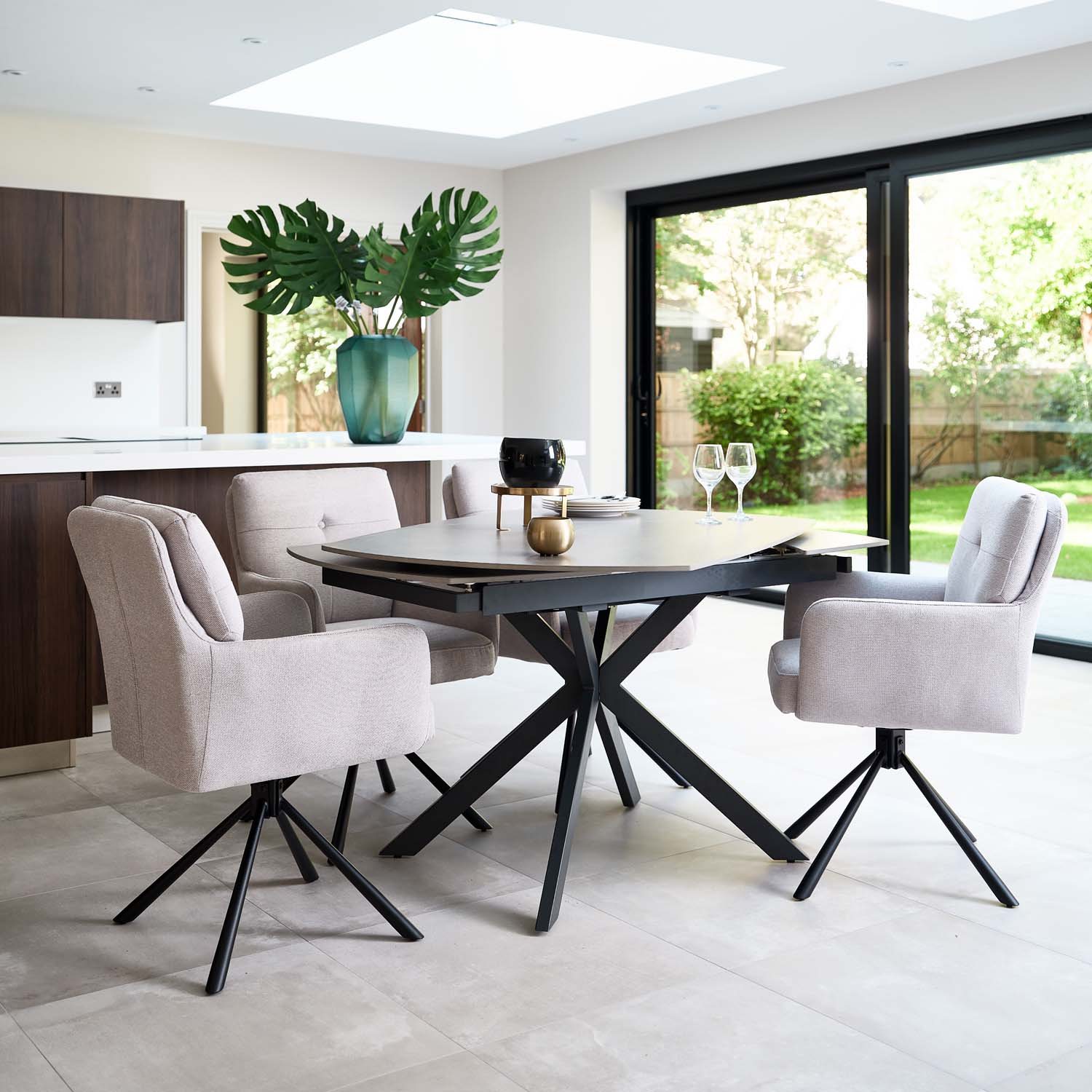 Woods Toscana Motion Table 140-200cm - Grey - Woods Furniture