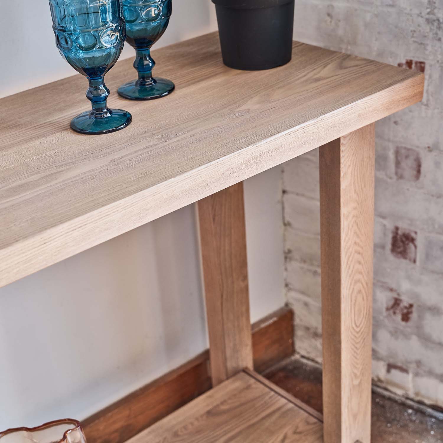 Woods Hampton Console Table - Woods Furniture