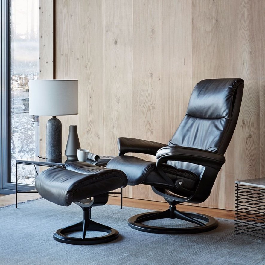 Stressless View Signature Chair & Footstool | Stressless Recliners ...
